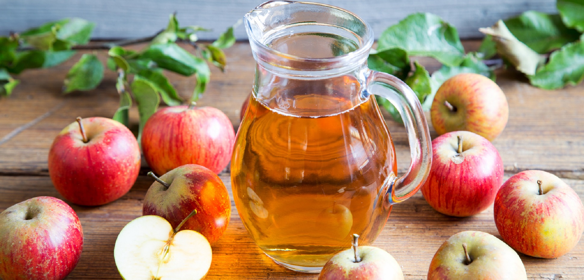 Apfelessig trinken: Wissenswertes zu Wirkung und Dosierung